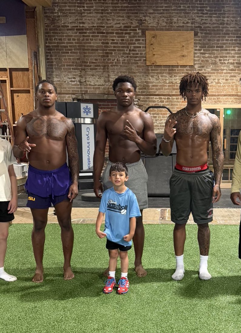 Easton Royal, Harlem Berry & Jabari Mack working out together 🐯 Flip ...