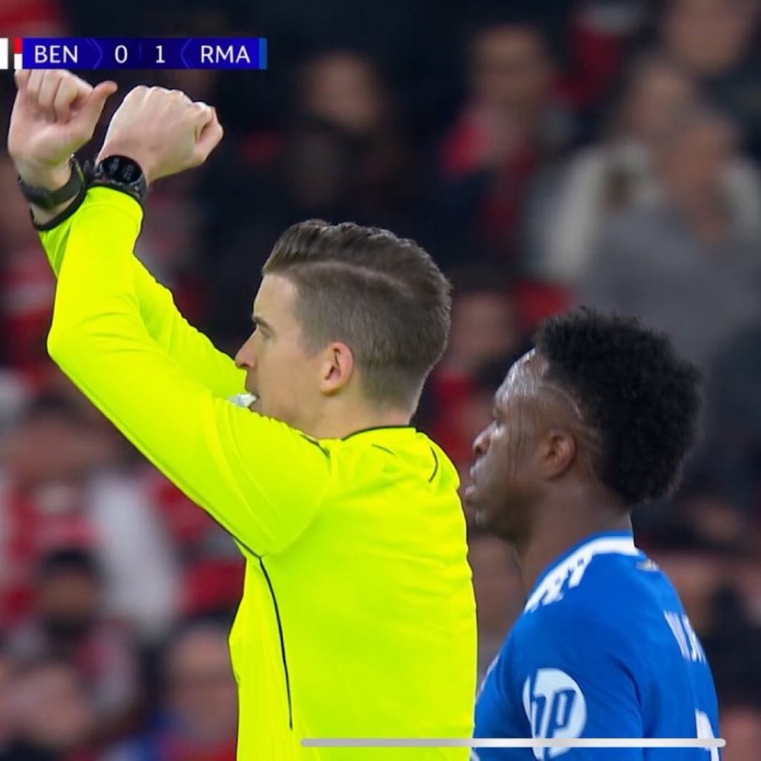 🗣️ Vinícius Júnior informed the referee that he was subjected to a ...