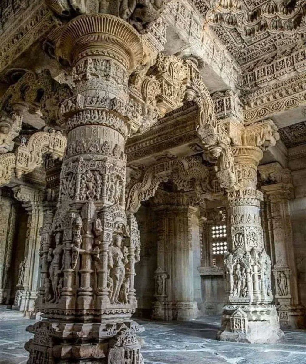 The craftsmanship inside of the 1100 years old Sahastrabahu Temple in ...