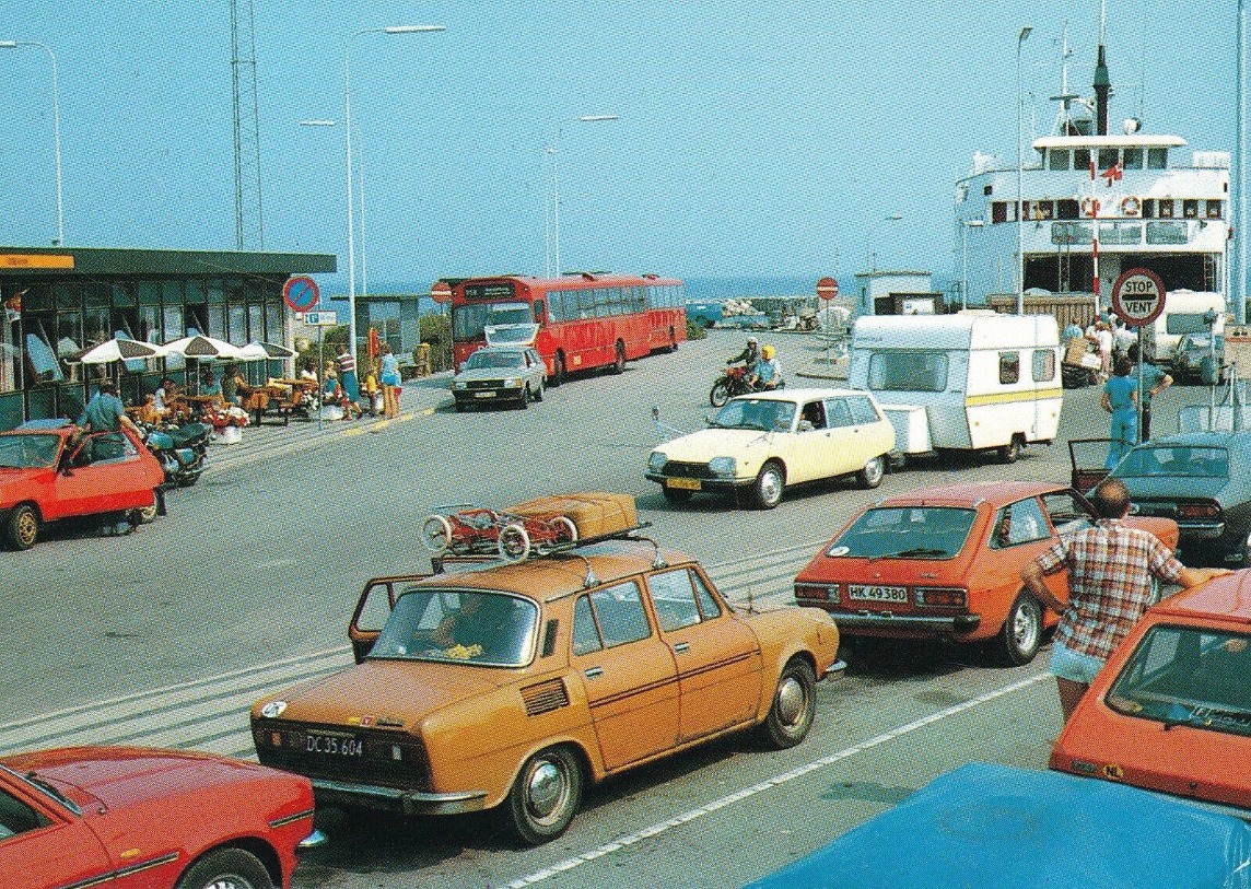 Rétro cars voitures 🚘 Audi, GS, Opel Ascona et R5 rouge, Skoda jaune ...