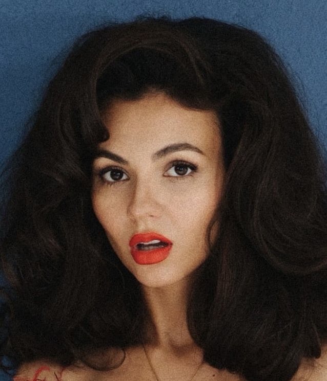 Happy 33rd birthday to the talented Victoria Justice.