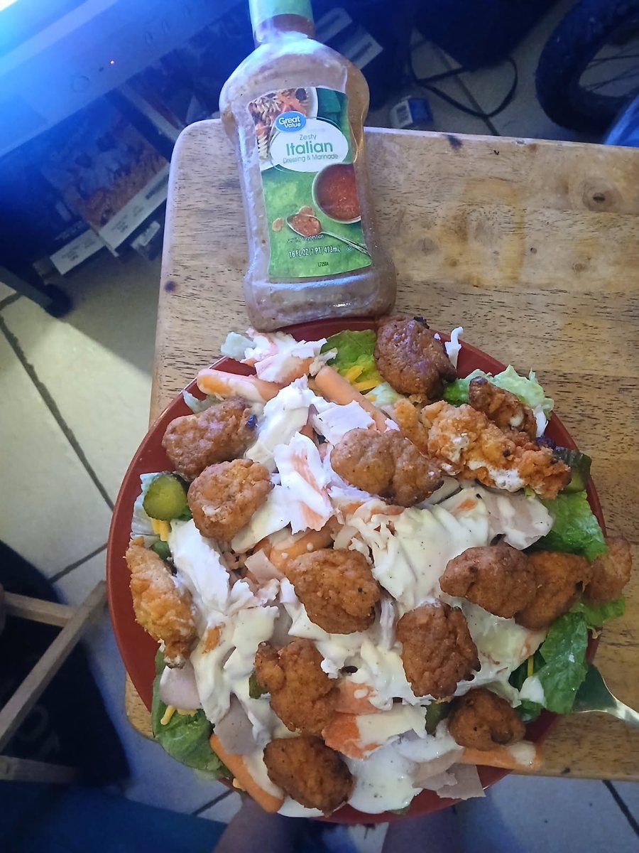 Mr. Chef aka Mr. Keith Stone, cooked for dinner tonight a salad 綾 ...