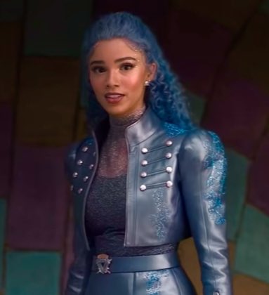 🚨 The Person at the end of the Descendants Wicked Wonderland teaser may ...