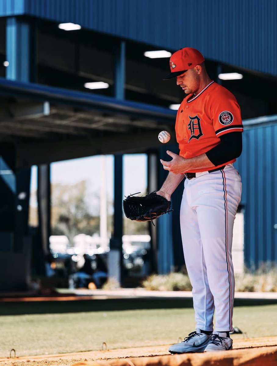 Tarik Skubal and Justin Verlander in the orange 😮‍💨🐅🔥 📸: @tigers