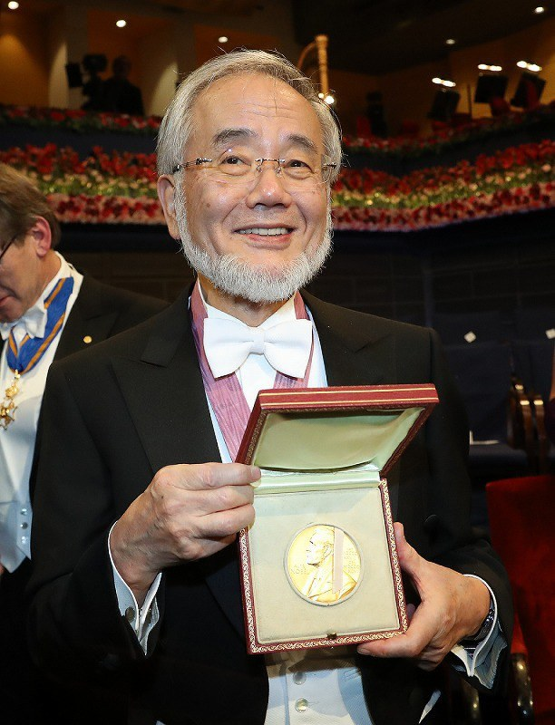 In 2016, Japanese biologist Yoshinori Ohsumi won the Nobel Prize for ...