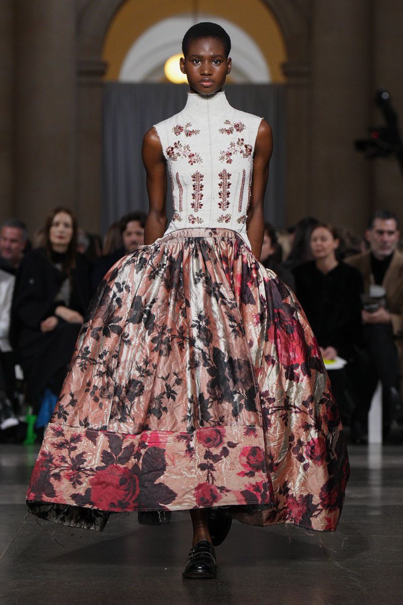 The neo-Edwardian 'garden tea party' of ️Erdem ️ Fall/Winter 2026 — ALL ...