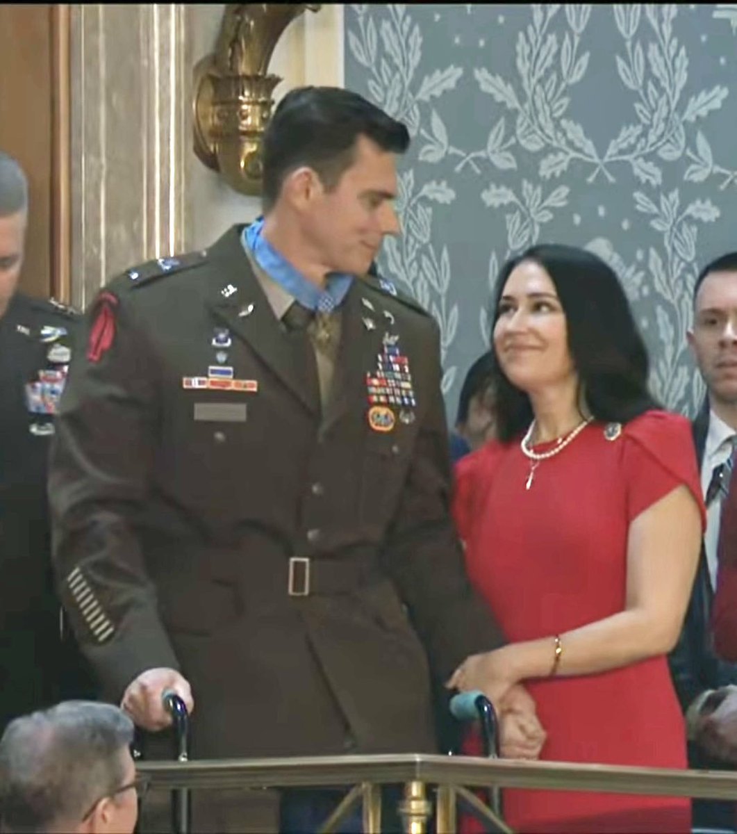160th SOAR Pilot, Eric Slover, Awarded the Congressional Medal of Honor ...