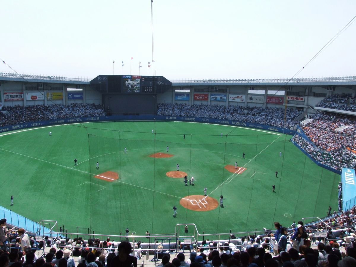 Sheesh. ZOZO Marine Stadium with almost 30k capacity is insane. Summer ...