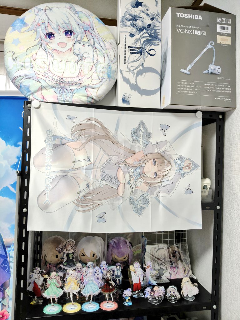 更に豪華になってきたなぁ〜 タペストリーが増え、アクスタが特に多く増えて豪華になった 9−nine-は最高に素晴らしい！ #9ナイン ...