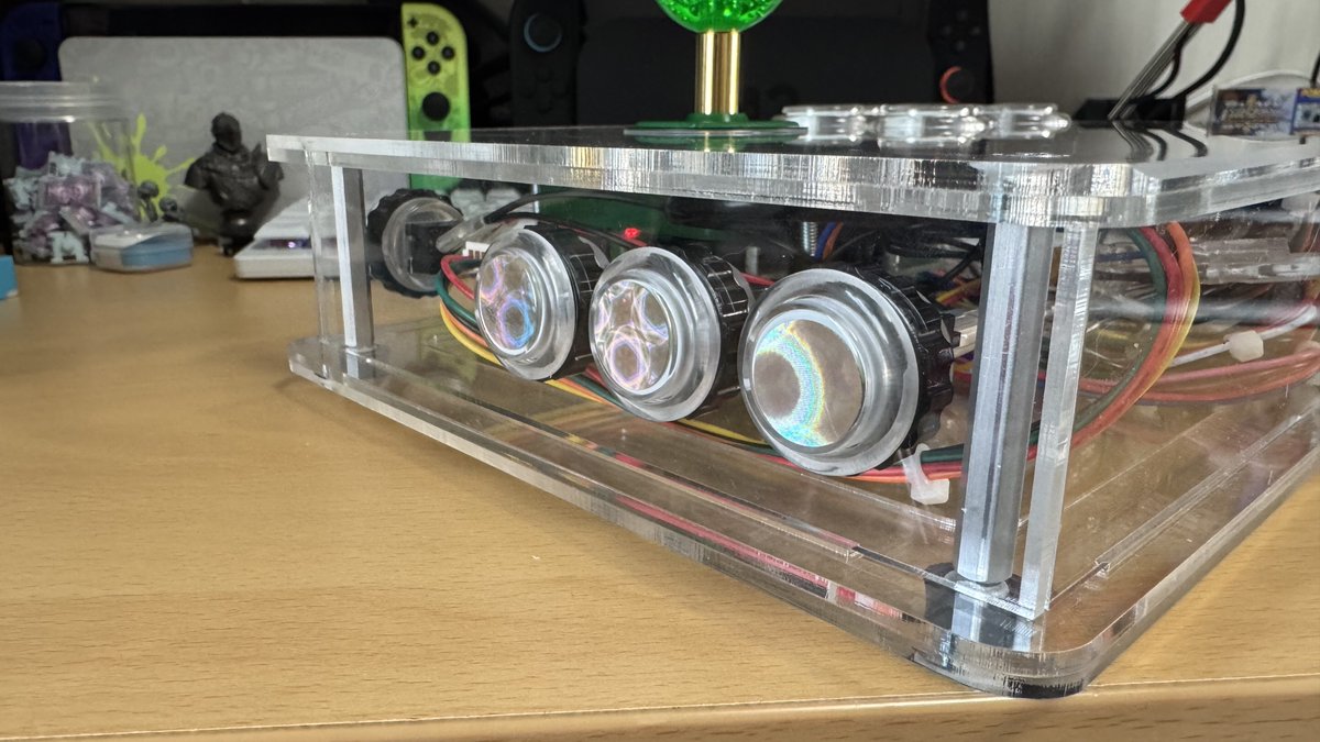 처음으로 스틱 하나 만들었음 케이스: Eternal Rival Fightstick mini 레버: 세이미츠 LS-32-01-MS ...