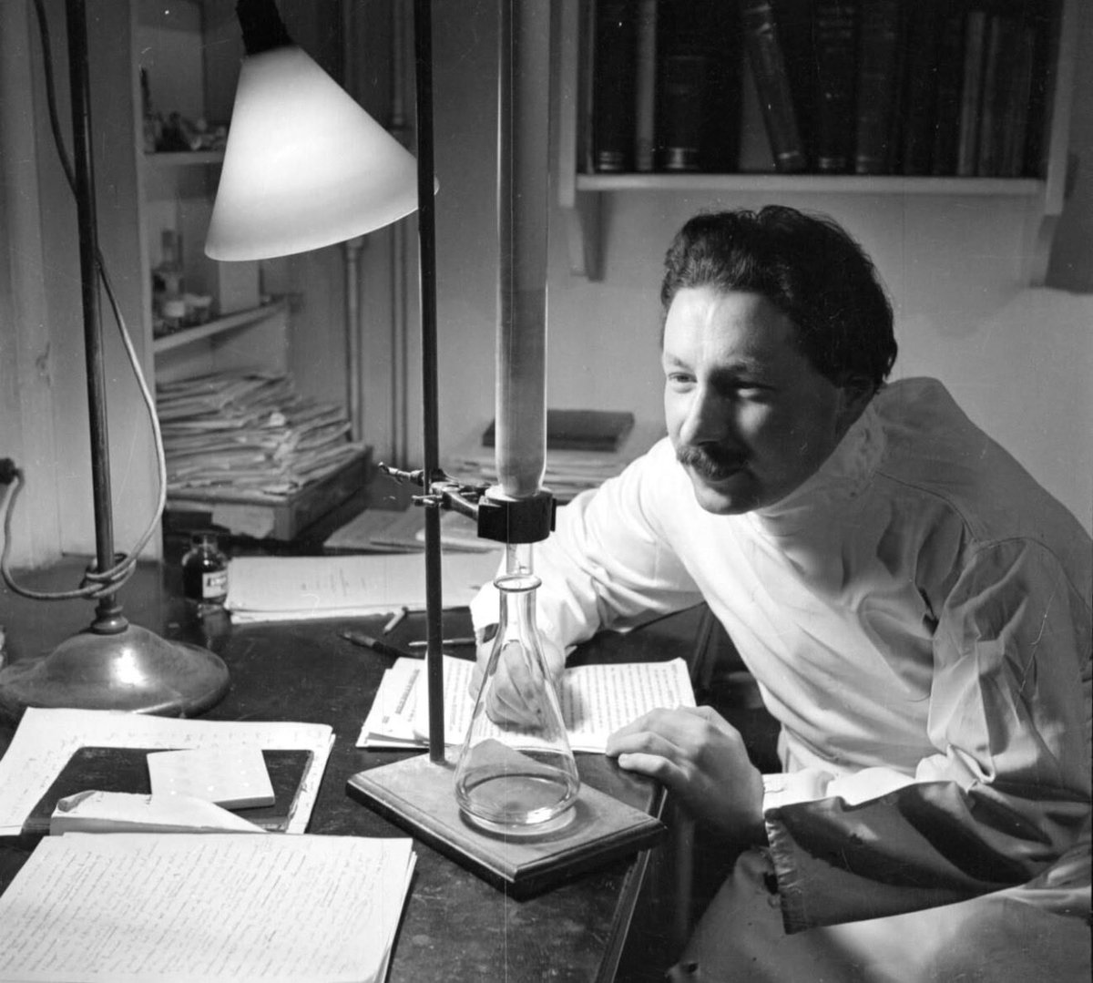 Ernst Boris Chain, a German Jewish biochemist who fled Nazi Germany to ...
