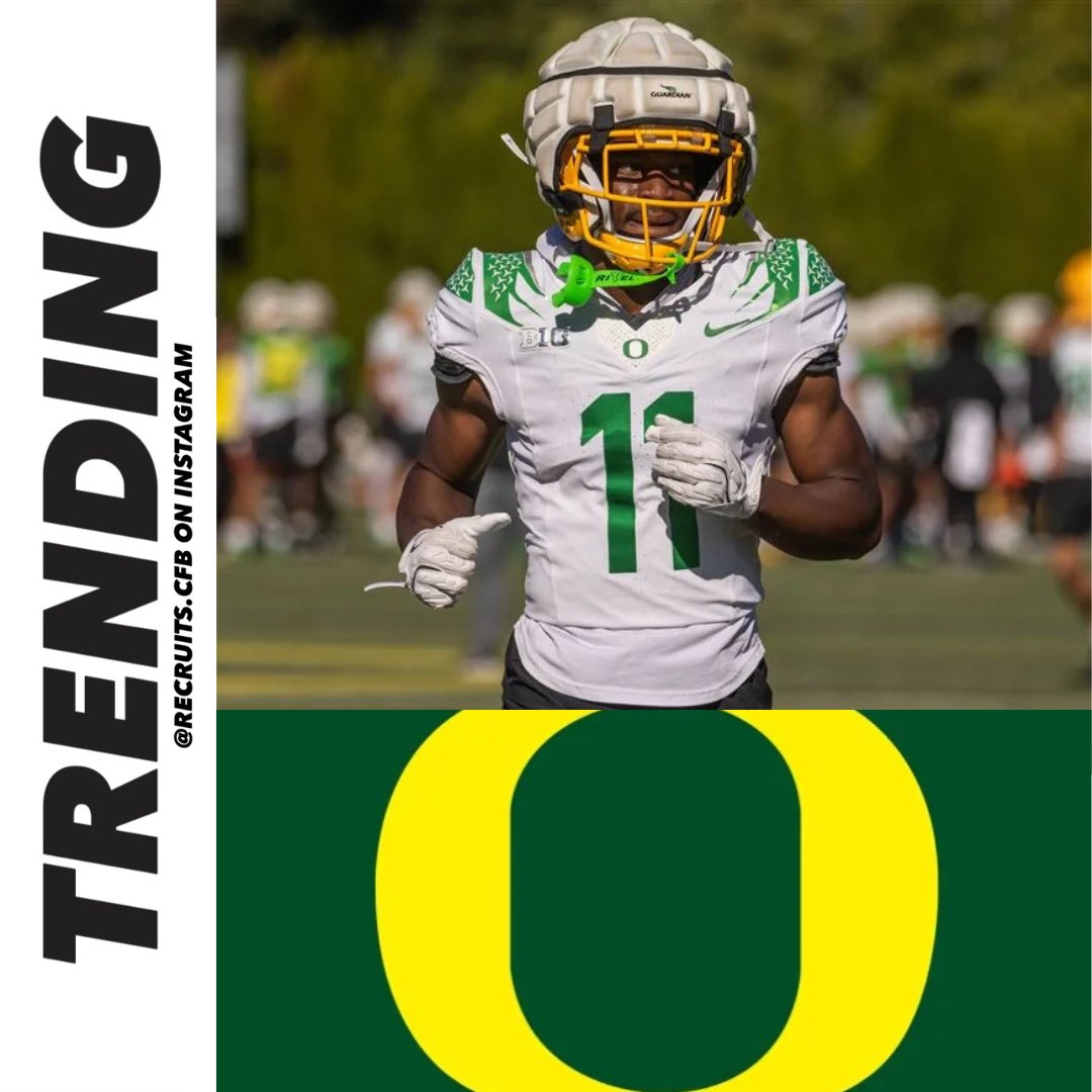 TRENDING: Oregon WR Jeremiah McClellan made an insane one handed catch ...