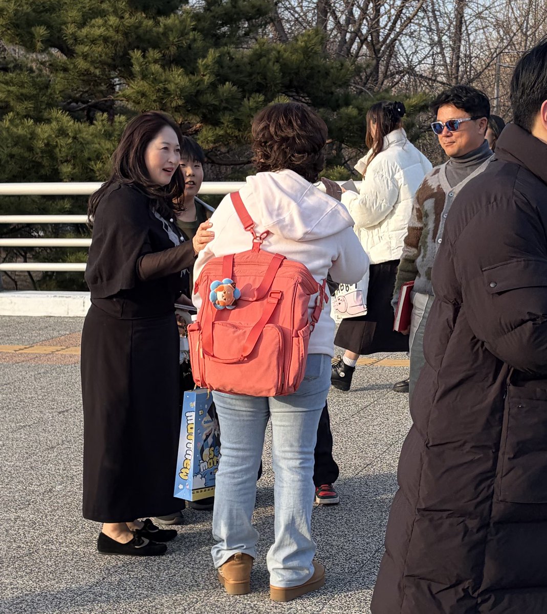 mama matthew sama mama hanbin 😭