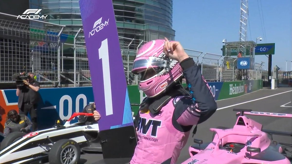 Nina Gademan berhasil keluar sebagai pemenang race 1 F1 Academy di ...