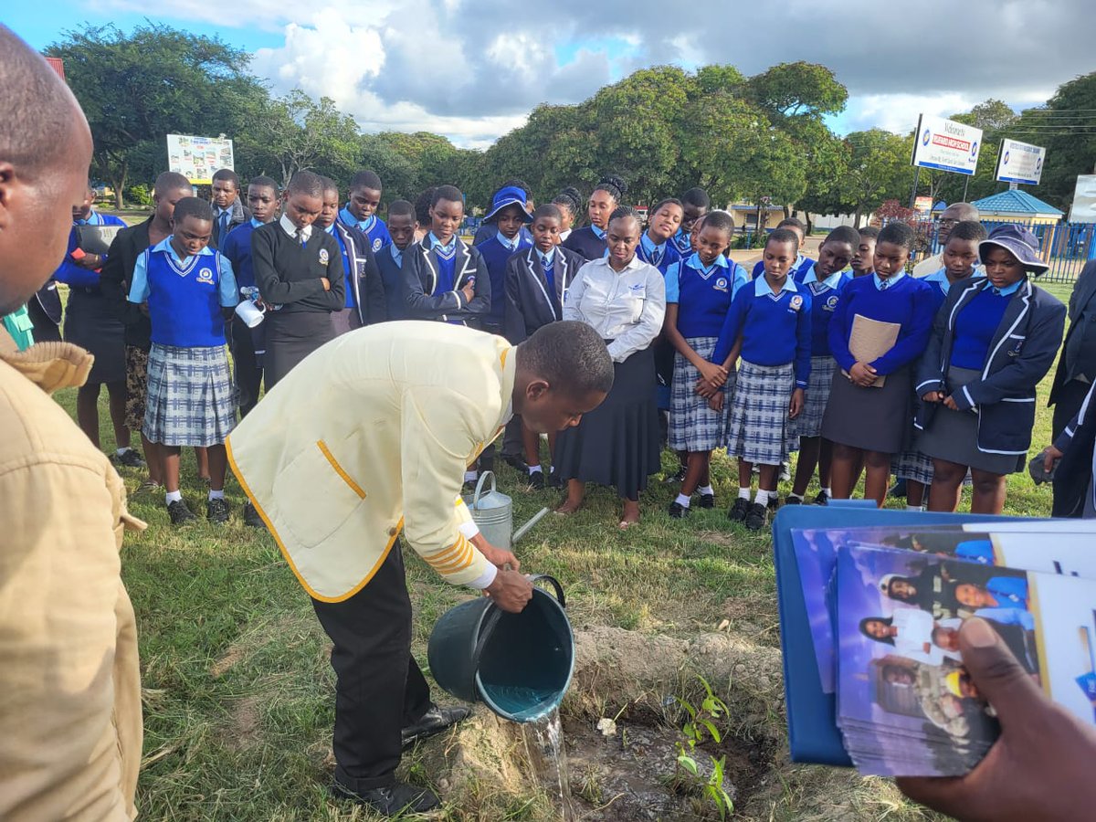 Zimpapers launched a Junior Media Club at Rufaro High School in Gutu ...