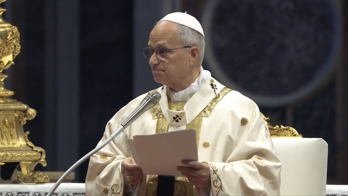 Pope Leo XIV at Chrism Mass quotes Bishop Oscar Romero, calling him a ...
