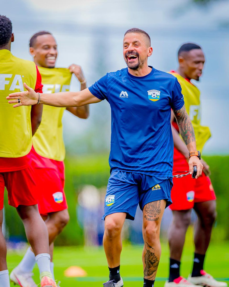 📸AMAFOTO📸 Claudio David Altieri yatangiye inshingano ze nk’Umutoza ...