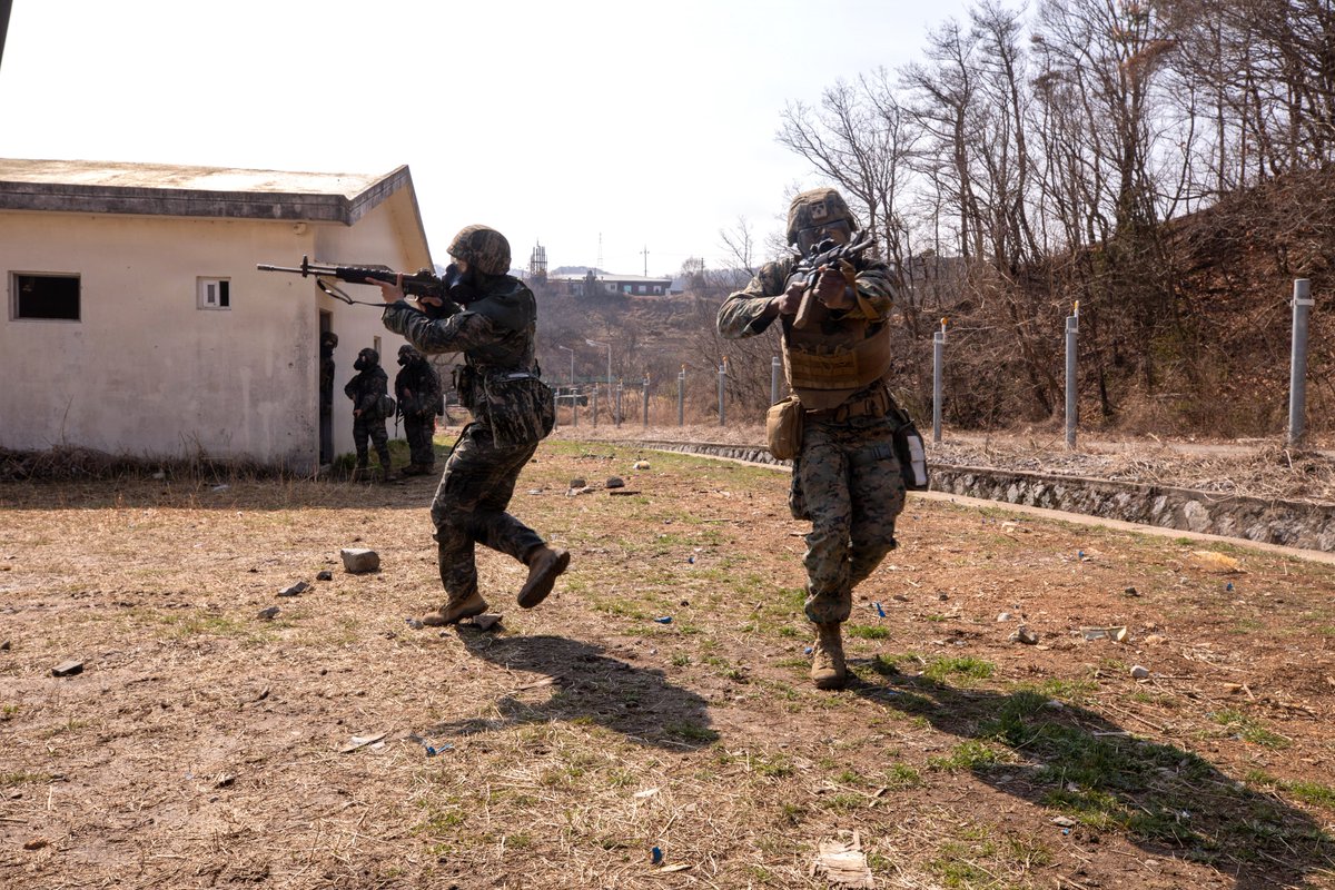 Strength through partnership. 🇺🇸🇰🇷 U.S. Marines with the CBRN Defense ...
