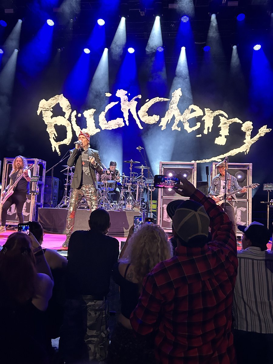 Fun night with Jackyl and Buckcherry. Both bands rocked it ...