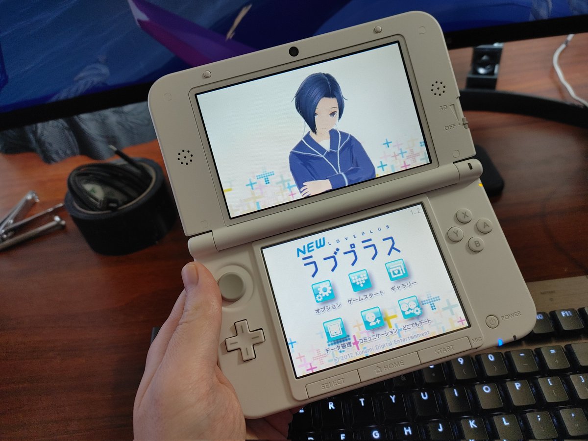 @thebsot Man I wonder what TheB thinks of my official 3DS XXL I have.