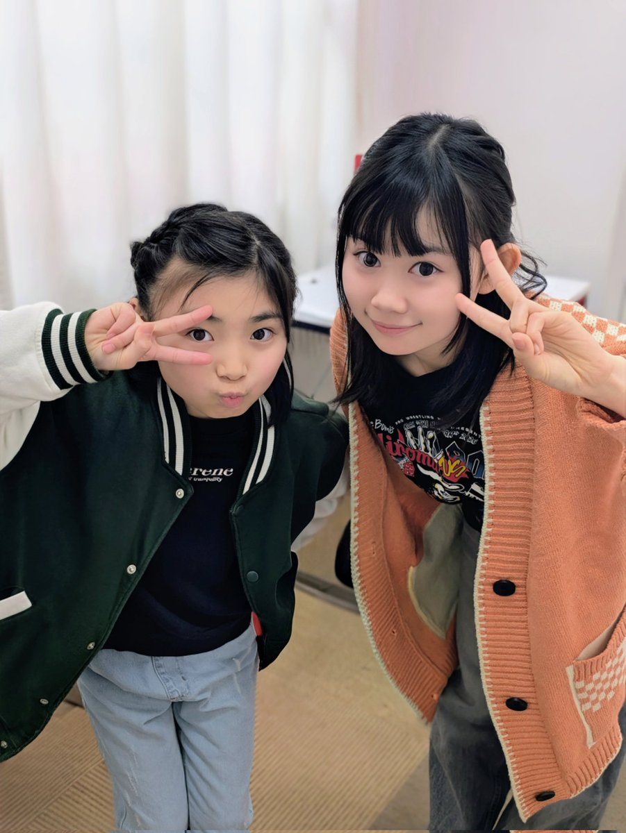 りんちゃんとほしほしポーズ 🧡💜 #おのまとペッペ共和国 #桜井凛 @rinco____rin #星野瑠菜 @runa_shining