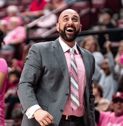 Tennessee News🍊 Assistant coach Gabe Lazo and UT are parting ways after ...