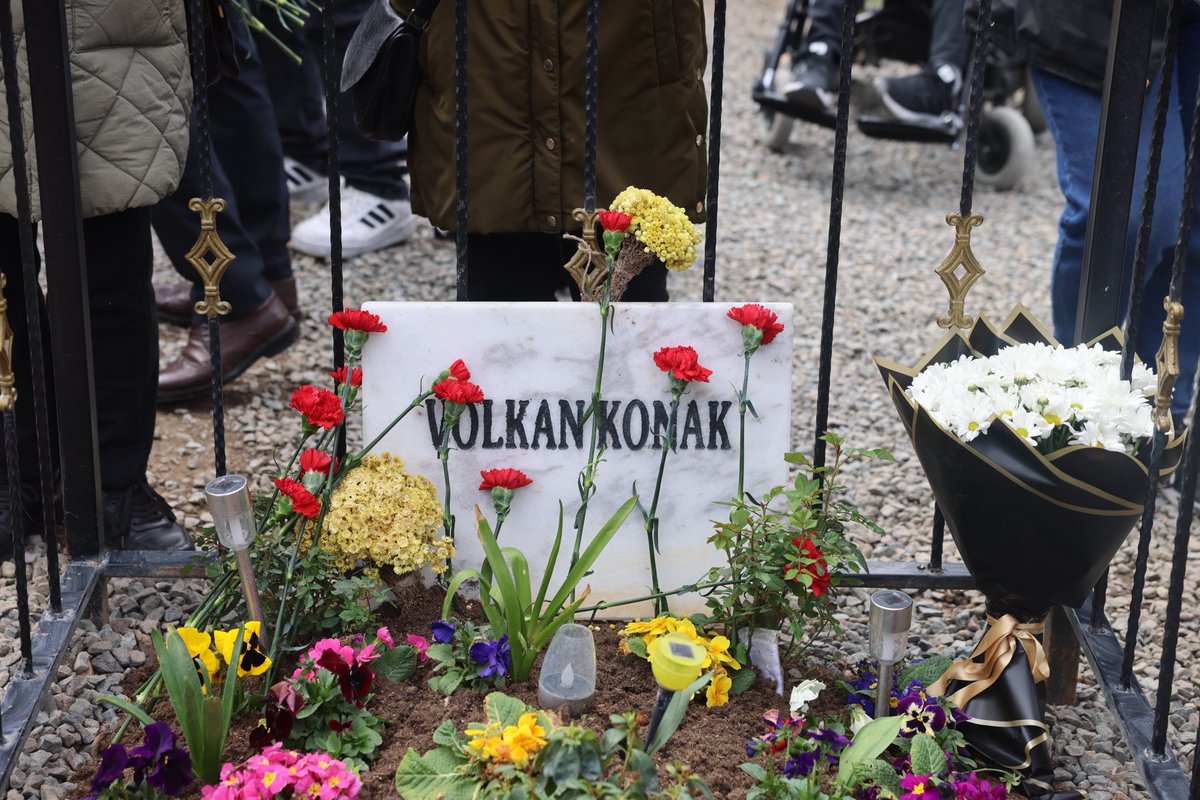 ♦️ Karadeniz müziğinin efsane sanatçısı Volkan Konak, ölümünün 1 ...