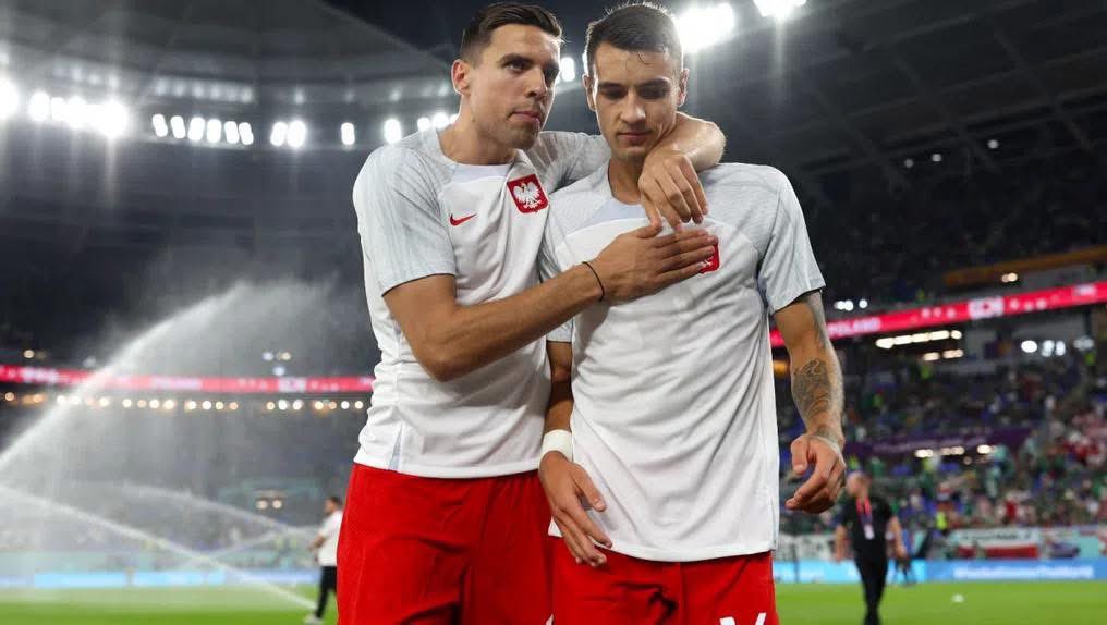 Hoje ficaram de fora do Mundial 🦁 Morten Hjulmand 🇩🇰 🦅 Alexander Bah 🇩🇰 ...