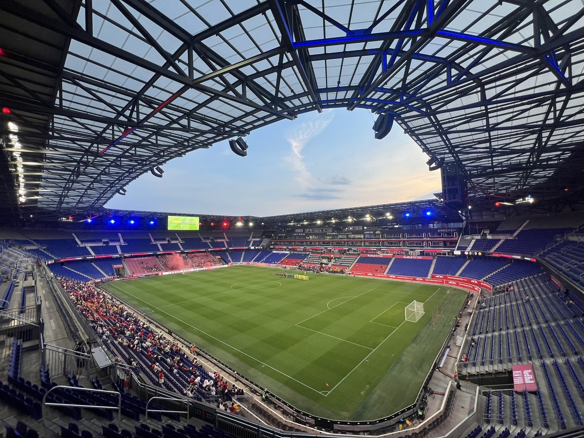 Told by arena staff 900 tickets were sold for tonight's 2026 US Open ...