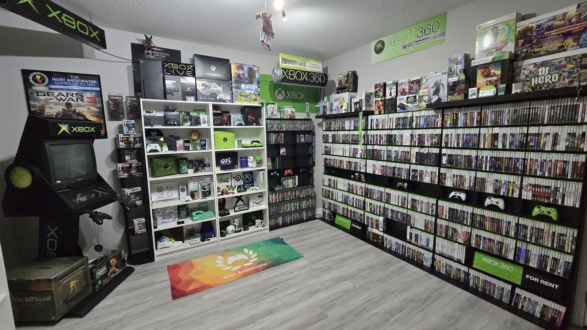 I'm not too good to beg 🤣 One of those Project Helix swag boxes would ...