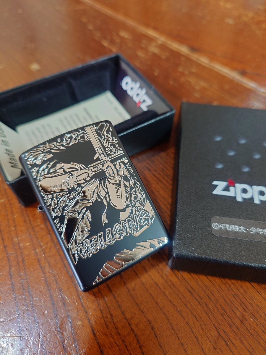 まいにゅーぎあ🆕 昔ヴィヴィアンのライター使っててクラブで酔っ払って無くしてから100円ライターしか使ってこなかったけど人生初ZIPPOを購入 ...