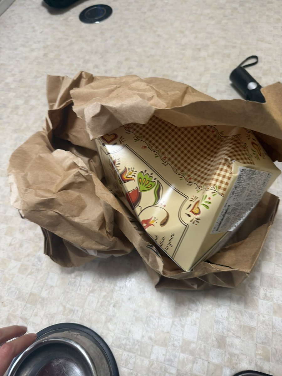 自分がいっちゃん最初に気づいたって事にしたいから一切調べてないけどプライムビデオの広告長くてウザイなって思ってたけどDLしたら広告出てこんと ...