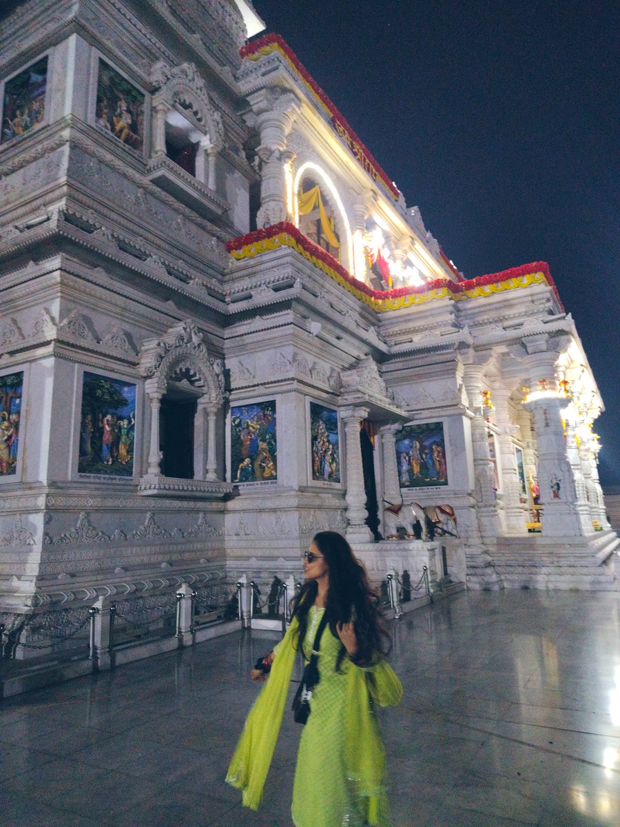Jai Sri Krishna.. #premandirvrindavan https://t.co/9DRimOKiTZ