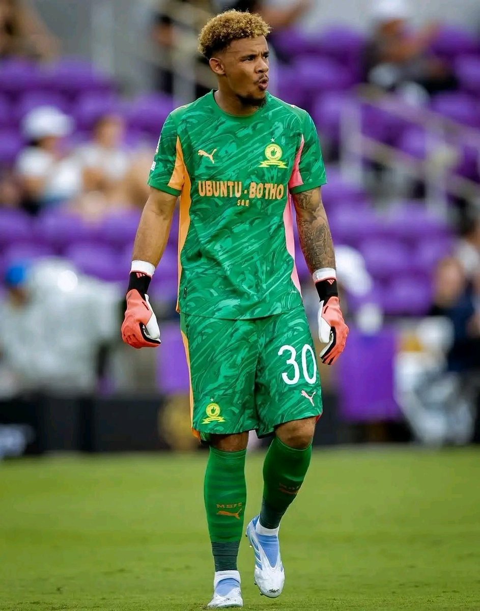 Sipho Chaine Closes In On PSL Record Orlando Pirates goalkeeper Sipho ...