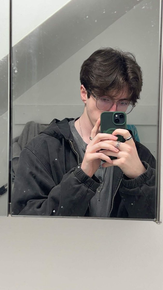 9 things about me: ㆝ ㆟ ㆞ ㆝ ㆟ Age: 21 Gender: Male Height: 5'10 Eye ...