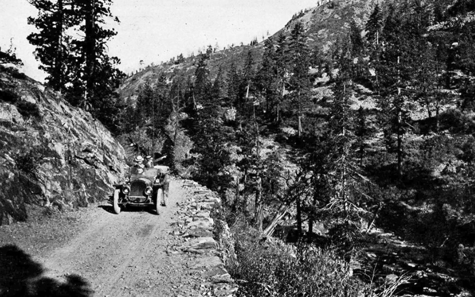 The Lincoln Highway was America's first transcontinental automobile ...