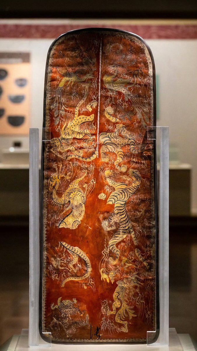 扬州出土汉代彩绘羽人漆翣 Painted Han Dynasty Lacquer Sha翣(meaning to big fan used ...