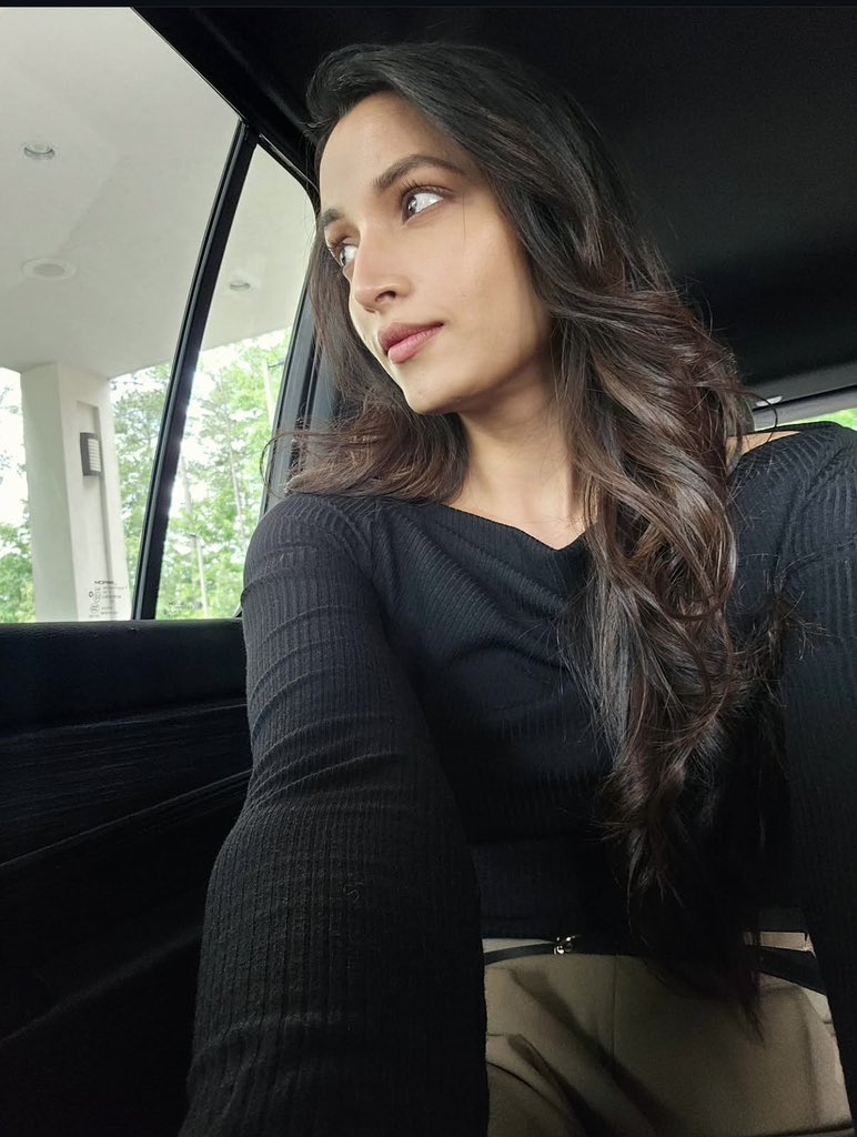 Name: Srinidhi Shetty Date of Birth: October 21, 1992 Age: 33 Height: 5 ...