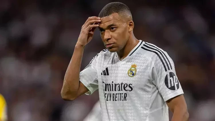 Zidane, Mbappé ve Vinicius uyumuna dair sert konuştu: 🔹 “Madrid’de hiç ...
