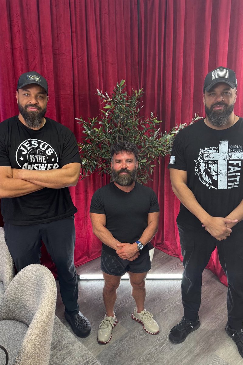 @hodgetwins @DanBilzerian @HodgetwinsPod 3 retards
