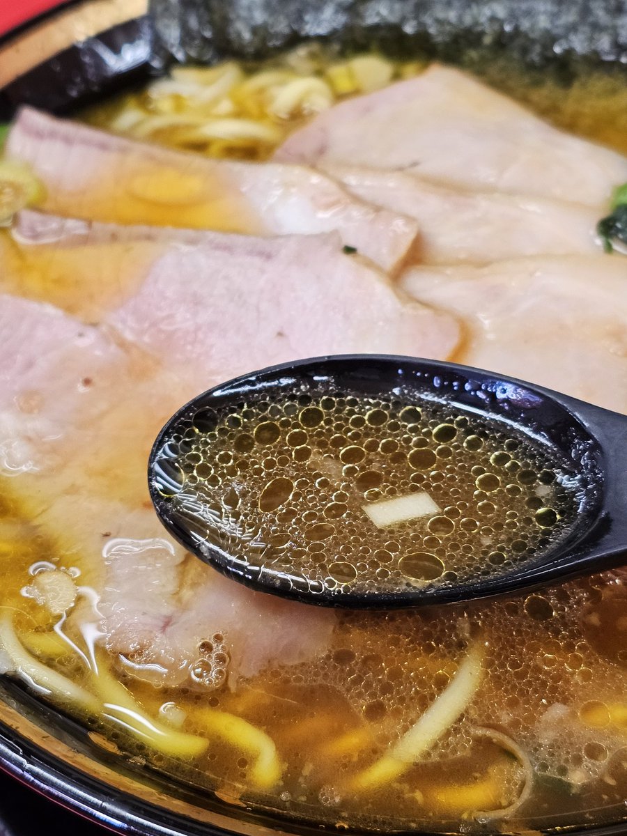 チャーシューも柔らかくて美味しい☺