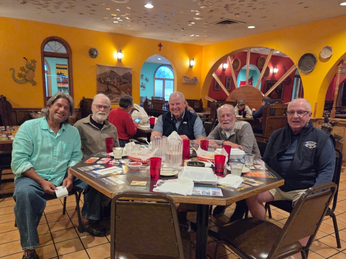 The old neighborhood gang back together at Loma Linda's this evening ...