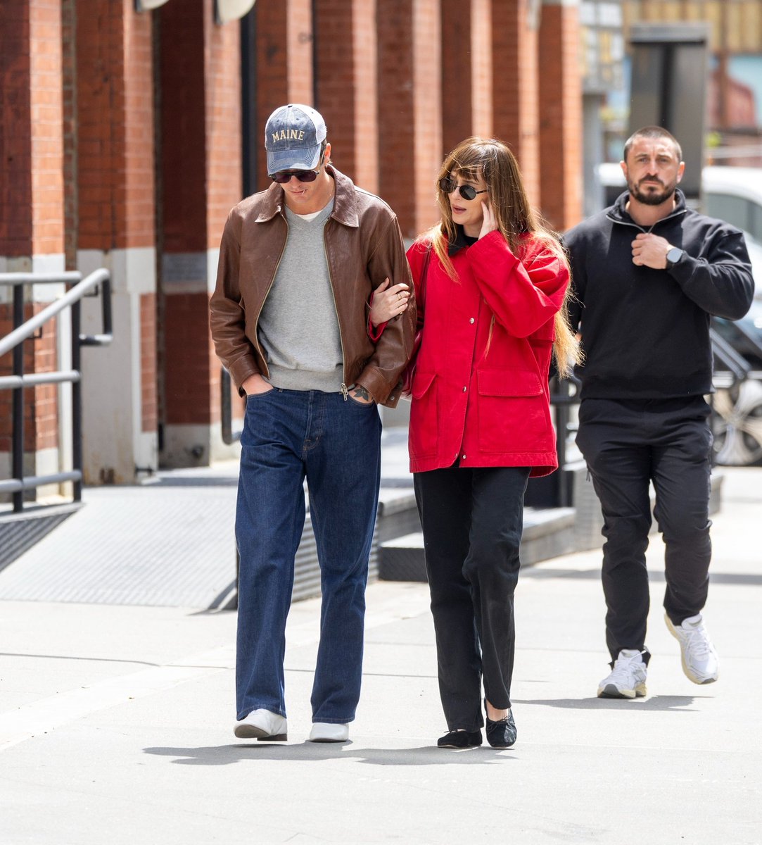 Teamdakotajohnson Dakotamjfan Posts X 6898