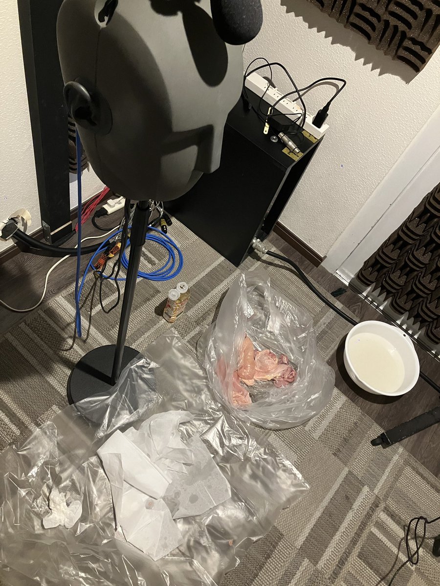 背後は鶏胸と掌でいきましょう。 正常は鶏胸と鶏腿でいきましょう。 今夜はチキンソテーでいきましょう。