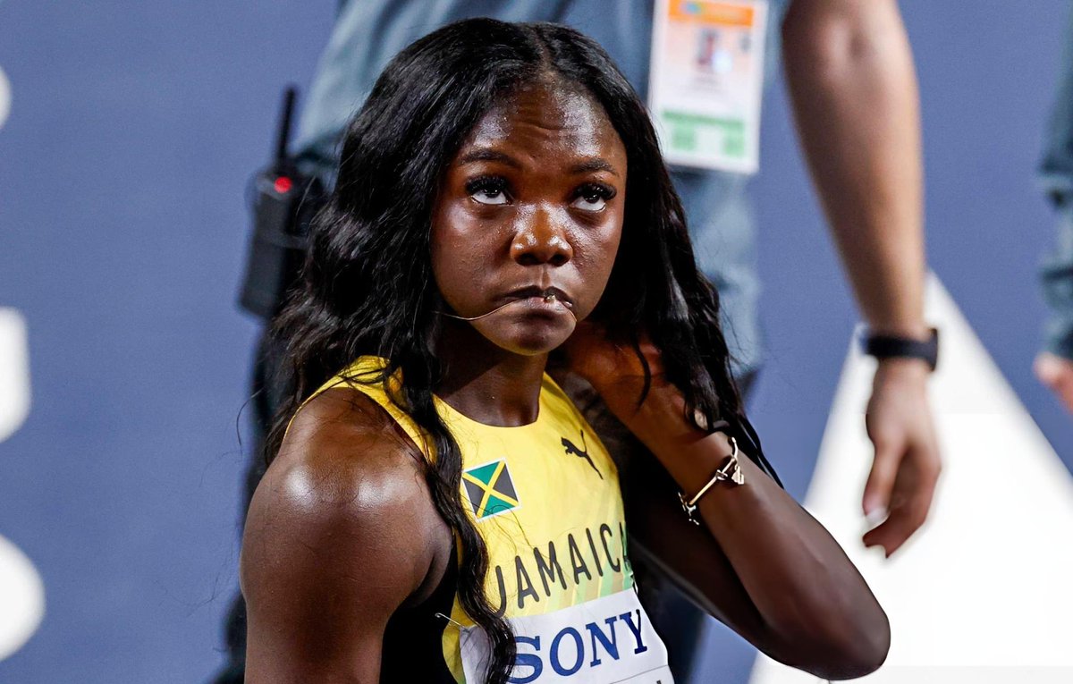 Brianna Lyston 🇯🇲 clocked a time of 10.94s (1.5) in her first 100m race ...