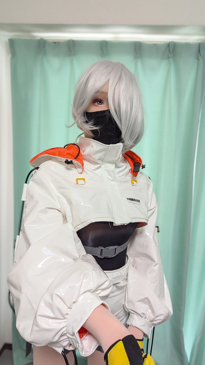 着てみました ウィッグ付けるの難しいです #femalemask #cosplay https://t.co/xGVqiEDBxJ