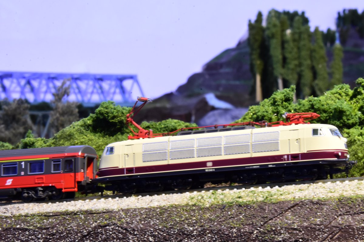 #レイアウトスタジオ天の川 BR103 TEEからEurocityまで牽ける万能機関車🇩🇪 #進撃の独鉄