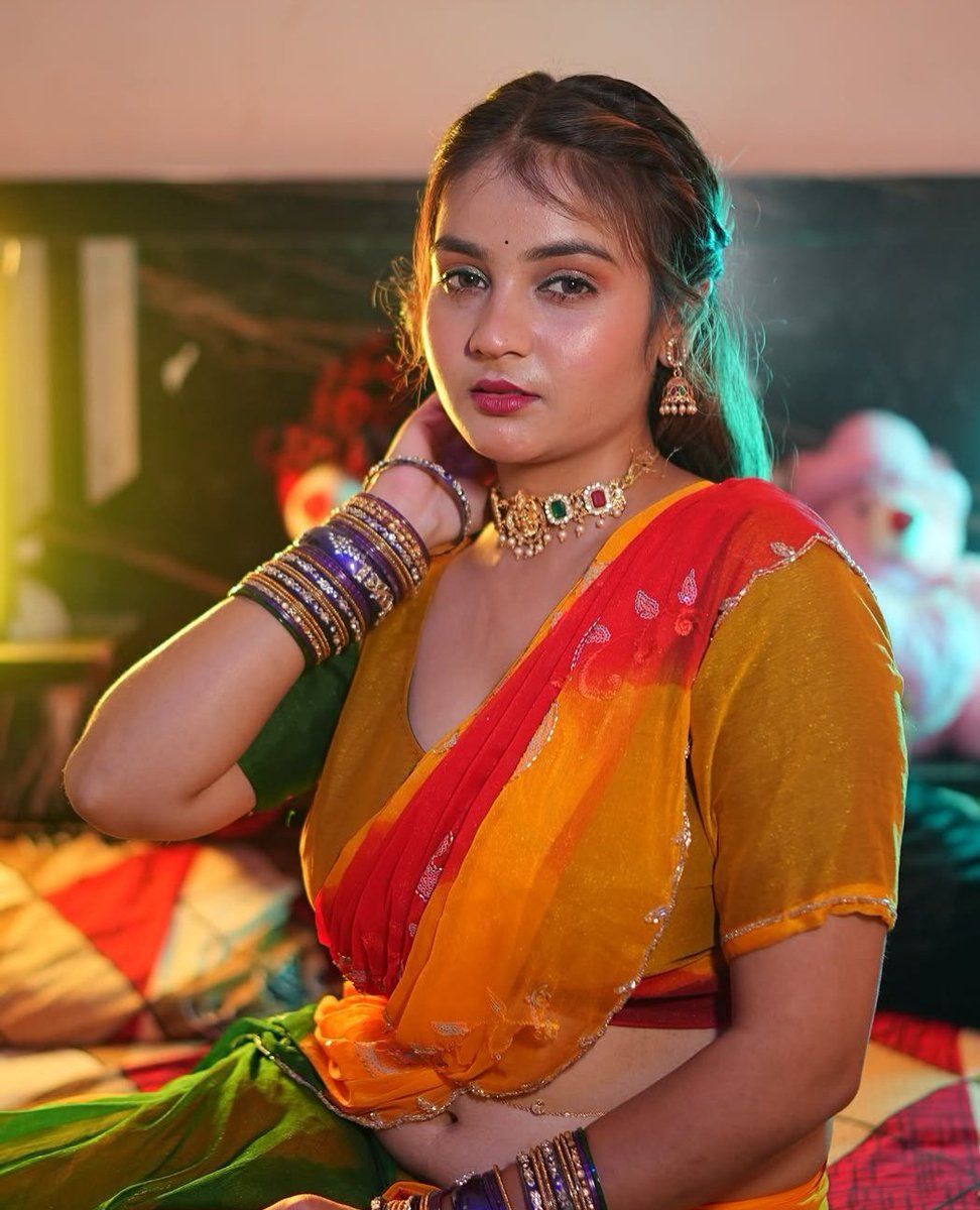 Mabbum mandharamuma irukka un veetu pathini pombalaiya en sidechick aki ...