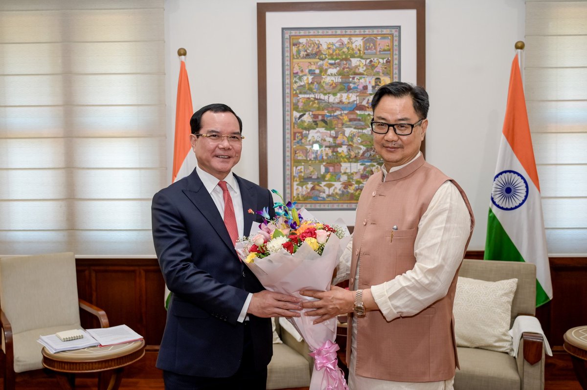 Delighted to meet and interact with H.E. Mr. Nguyen Dinh Khang ...