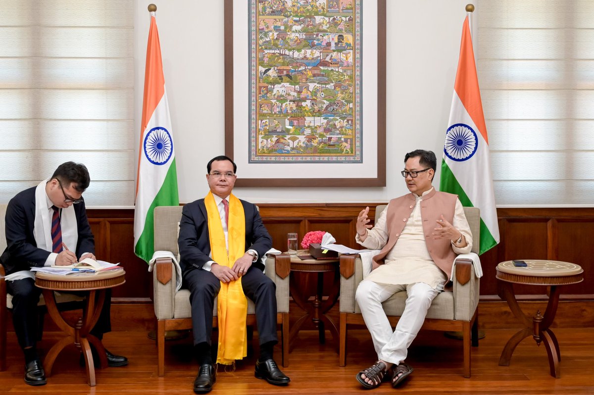 Delighted to meet and interact with H.E. Mr. Nguyen Dinh Khang ...